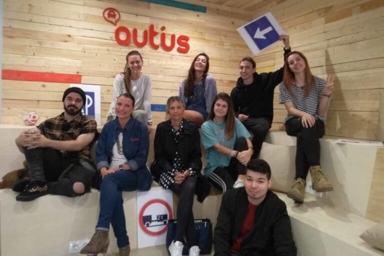 ¿Quieres saber por qué nuestro aula tiene forma de grada? - autius